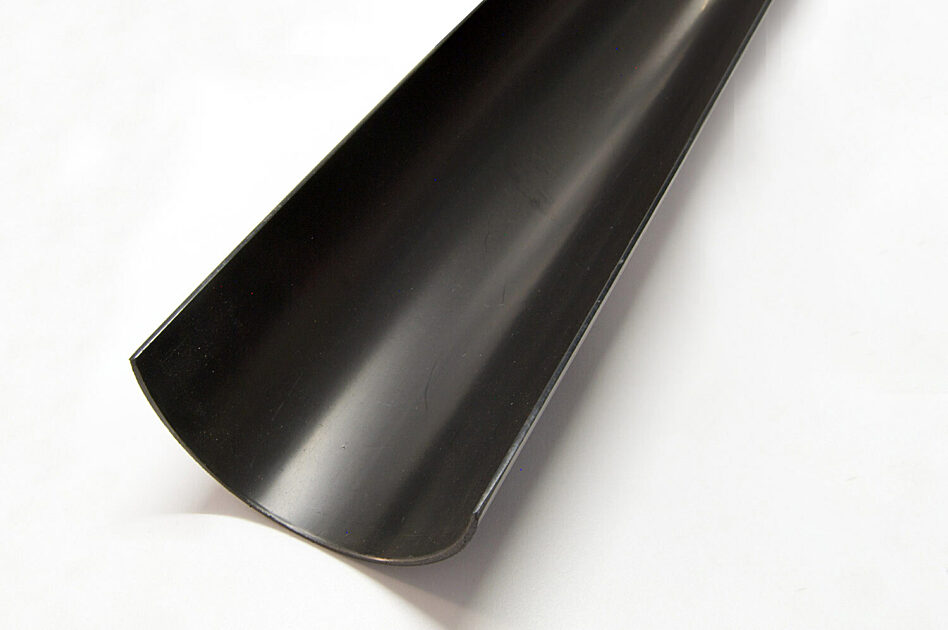 4m Gutter Round (Black) – Soden Plastics Ltd